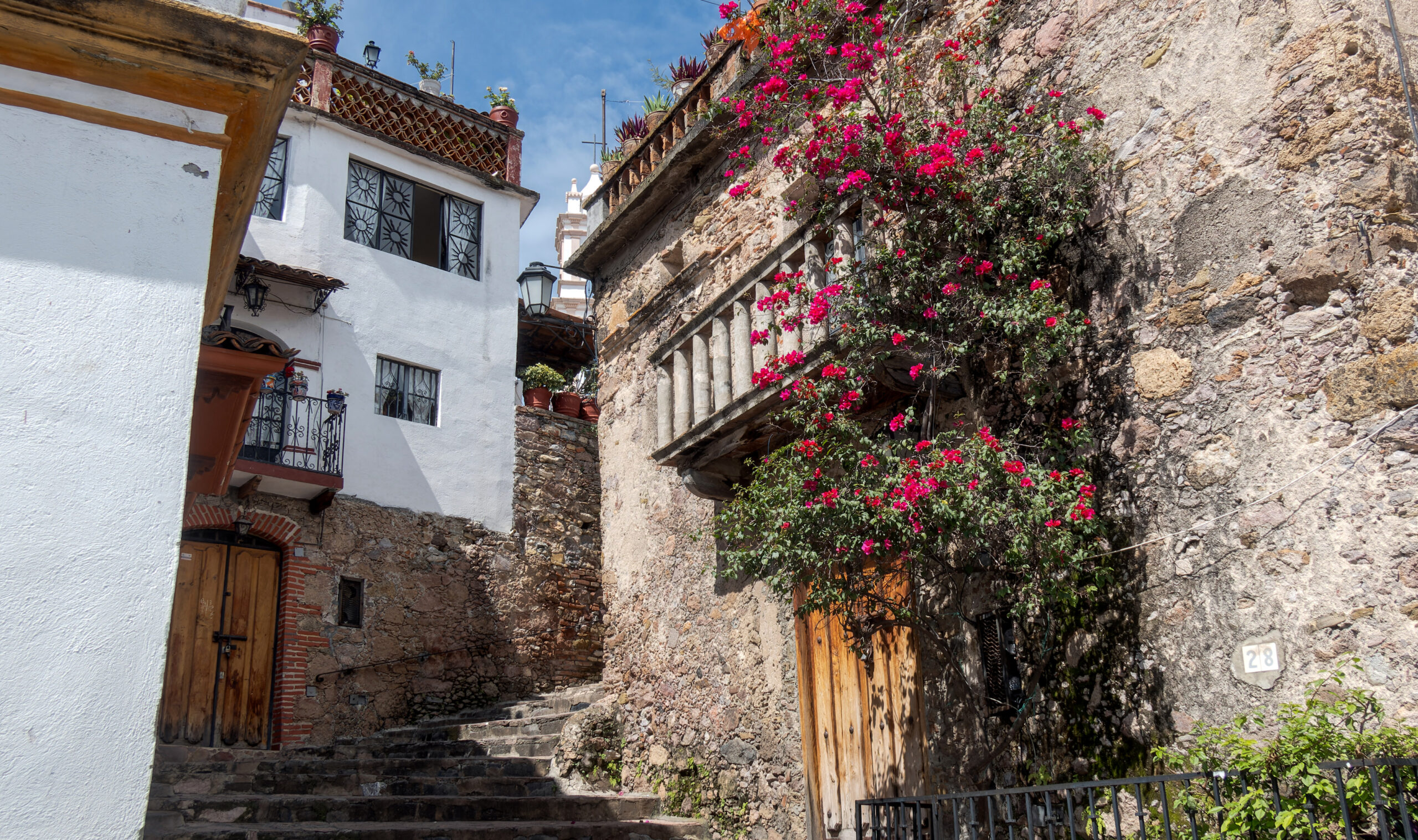 Evocación de Taxco – NUESTRA CASA ES EL MUNDO